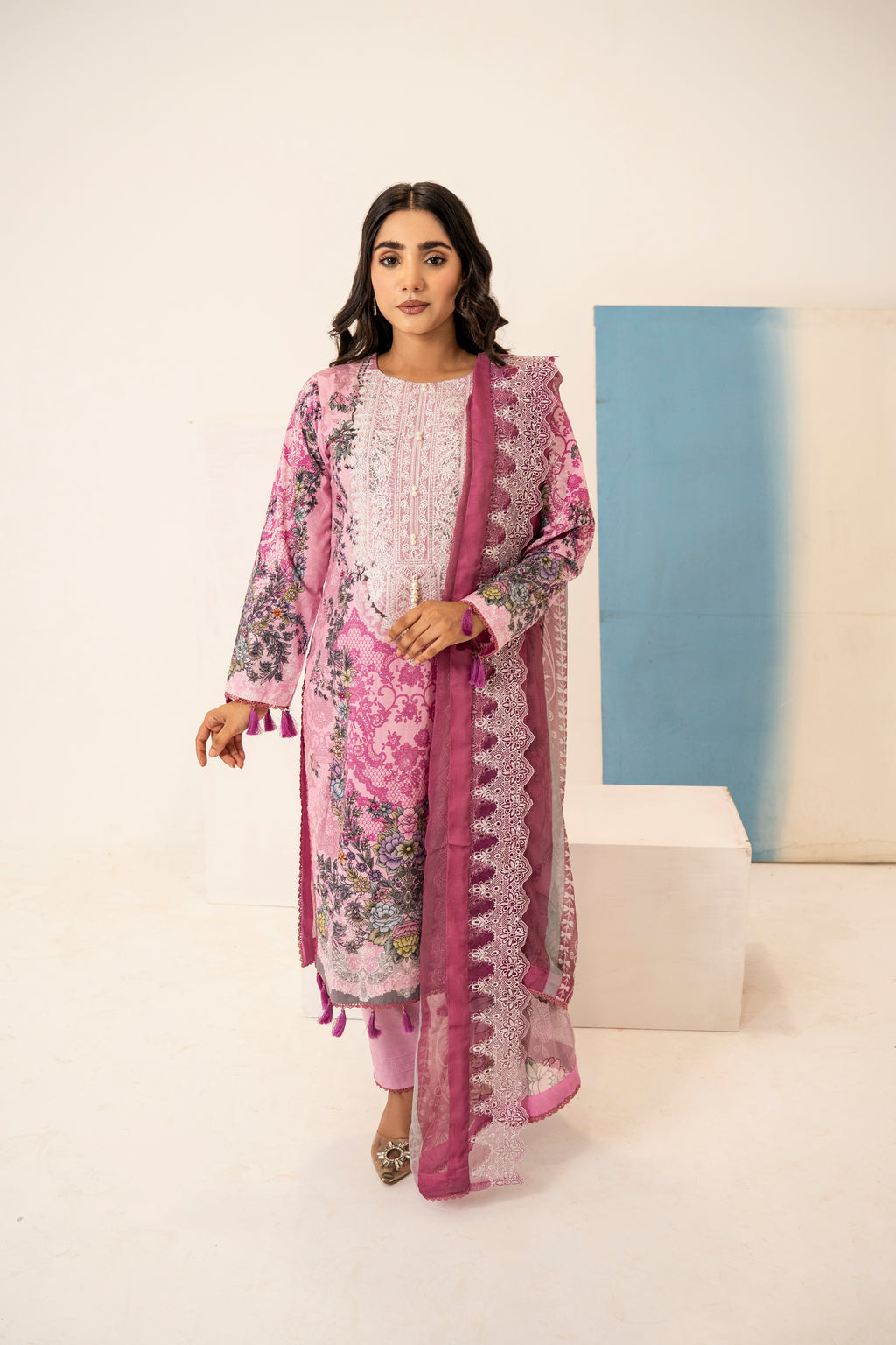 Queen Libas Pakistani Lawn Suit UK - Elegant Pink Design | Queen Libas